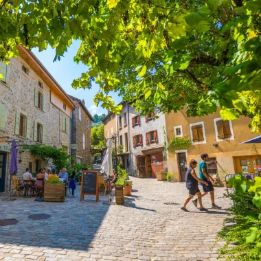 Ailhon, village de caractère pittoresque ardéchois - Ardèche Guide