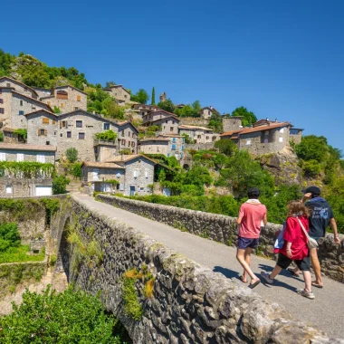 Ailhon, village de caractère pittoresque ardéchois - Ardèche Guide