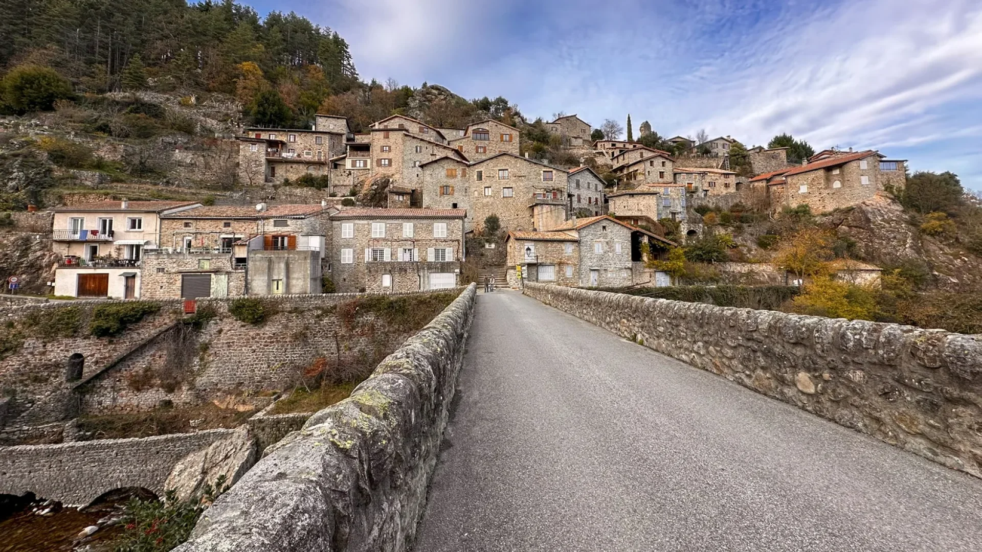 Jaujac : village de caractère ardéchois - Ardèche Guide