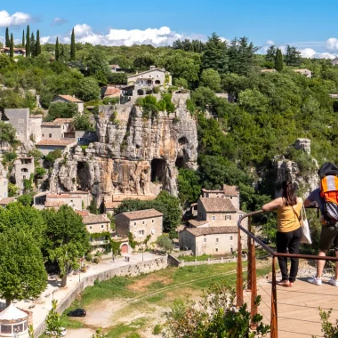 Ailhon village de caractère ardéchois - Ardèche Guide